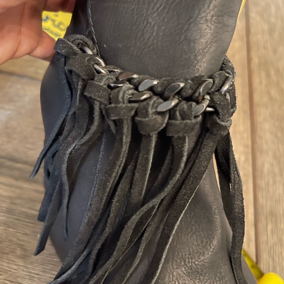 Sbicca | Shoes | Sbicca Black Zepp Chunky Wedge Size 6 Ankle Boots ...